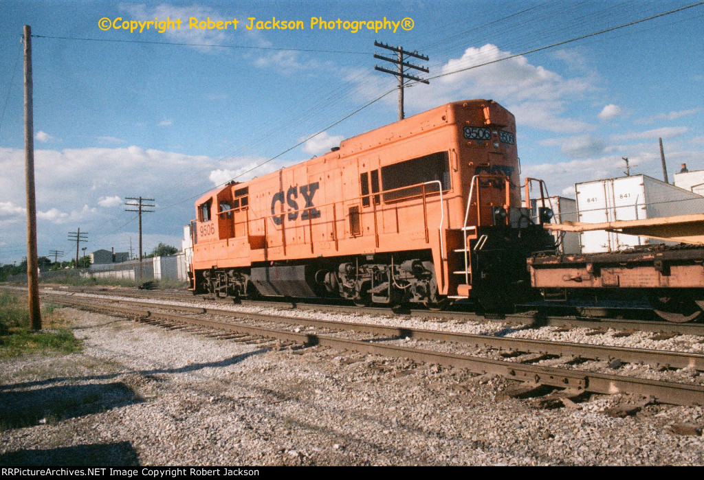 SEQUENCE SHOT #5--CSX MOW "Orange" U18B!